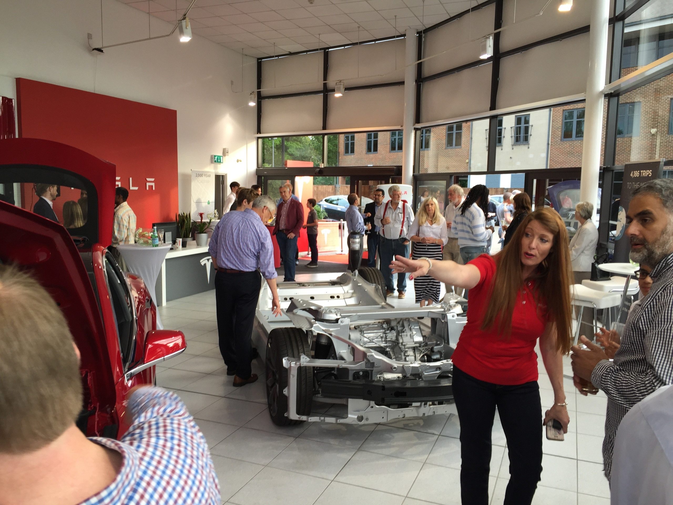 Tesla open new Weybridge store - EV Info news